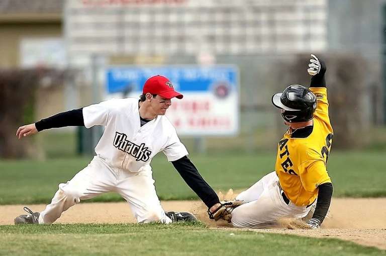 What are the Benefits of Compression Sleeves for Baseball? - Baseball ...